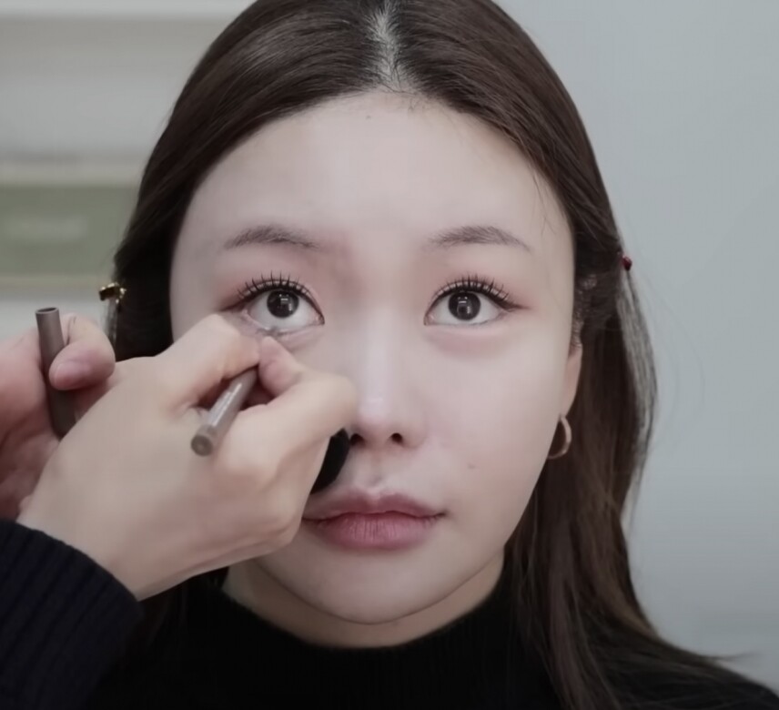 下眼影畫對雙眼兩倍放大!整容級「眼瞼下至」大眼妝技巧新手必學下眼影畫法畫對下眼影雙眼兩倍放大!新手必學下眼影畫法、整容級「眼瞼下至」大眼妝技巧 Elle Hk
